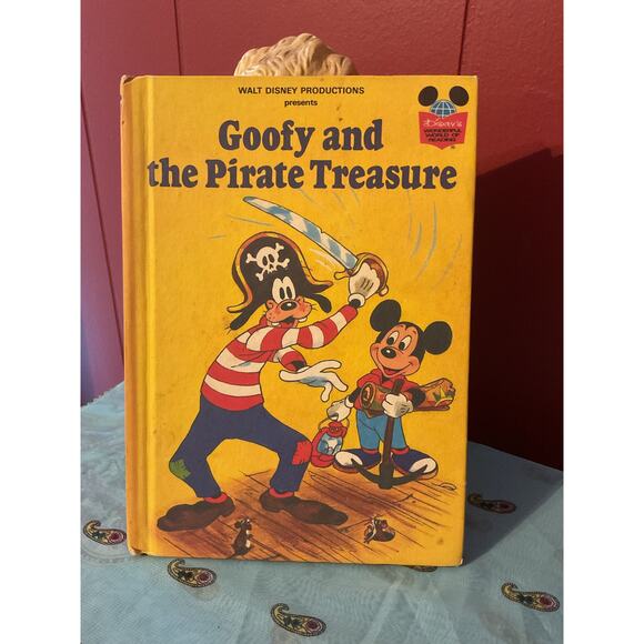Walt Disney | Other | 98 Walt Disneys Goofy And The Pirate Treasure ...